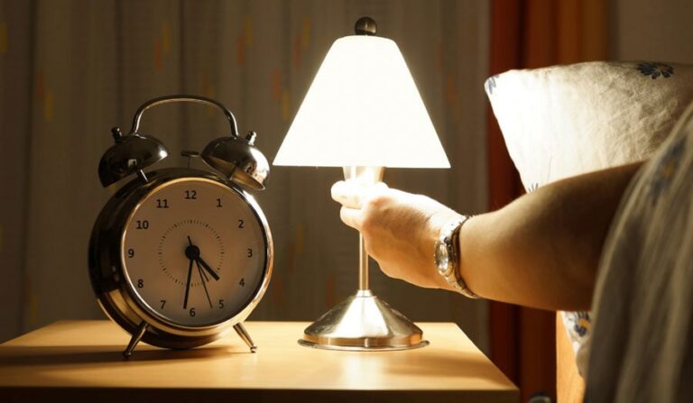 What are the Benefits of Waking Up Early and How to Do It